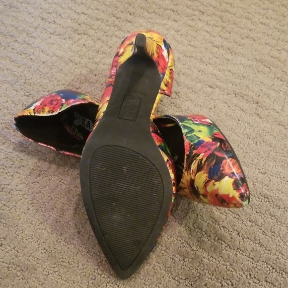 Brash | Shoes | 32floral Pumps | Poshmark